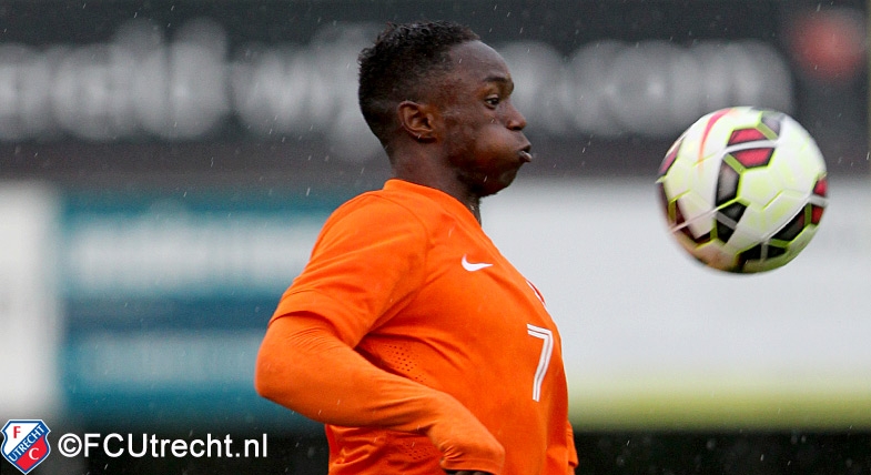 Reynierse neemt Kallon op in voorselectie